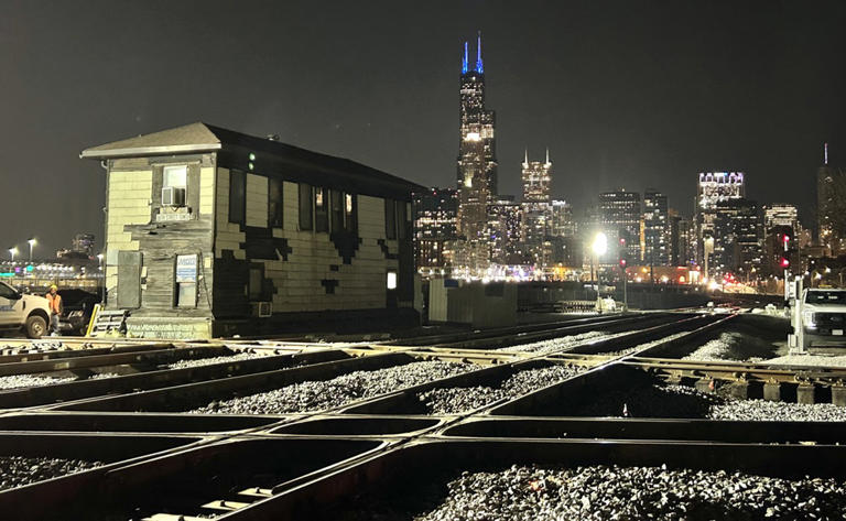 Stations, grade crossings among focal points of Metra's 2026 ...