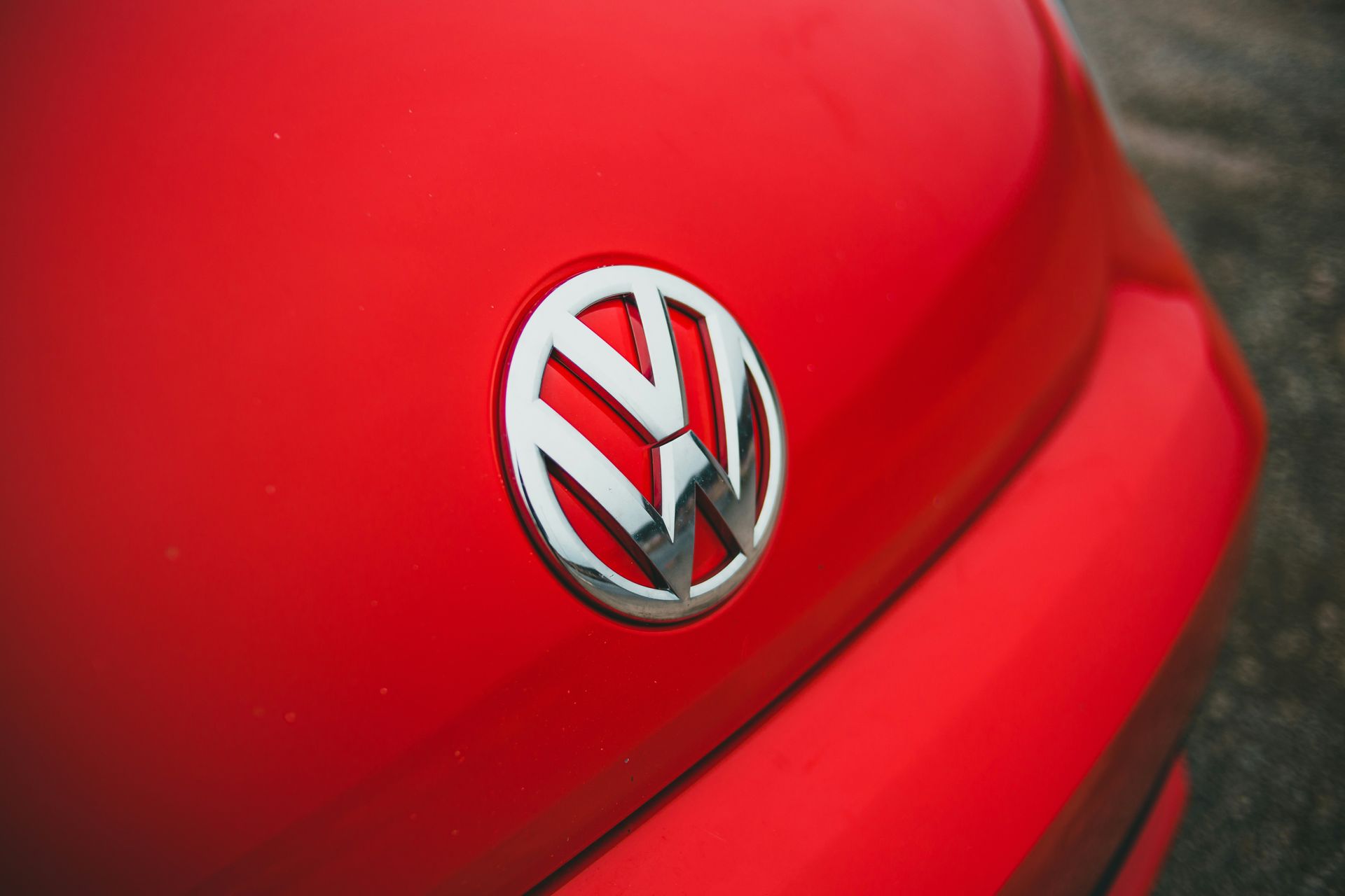 The Volkswagen logo is suddenly causing mass confusion and friendship ...