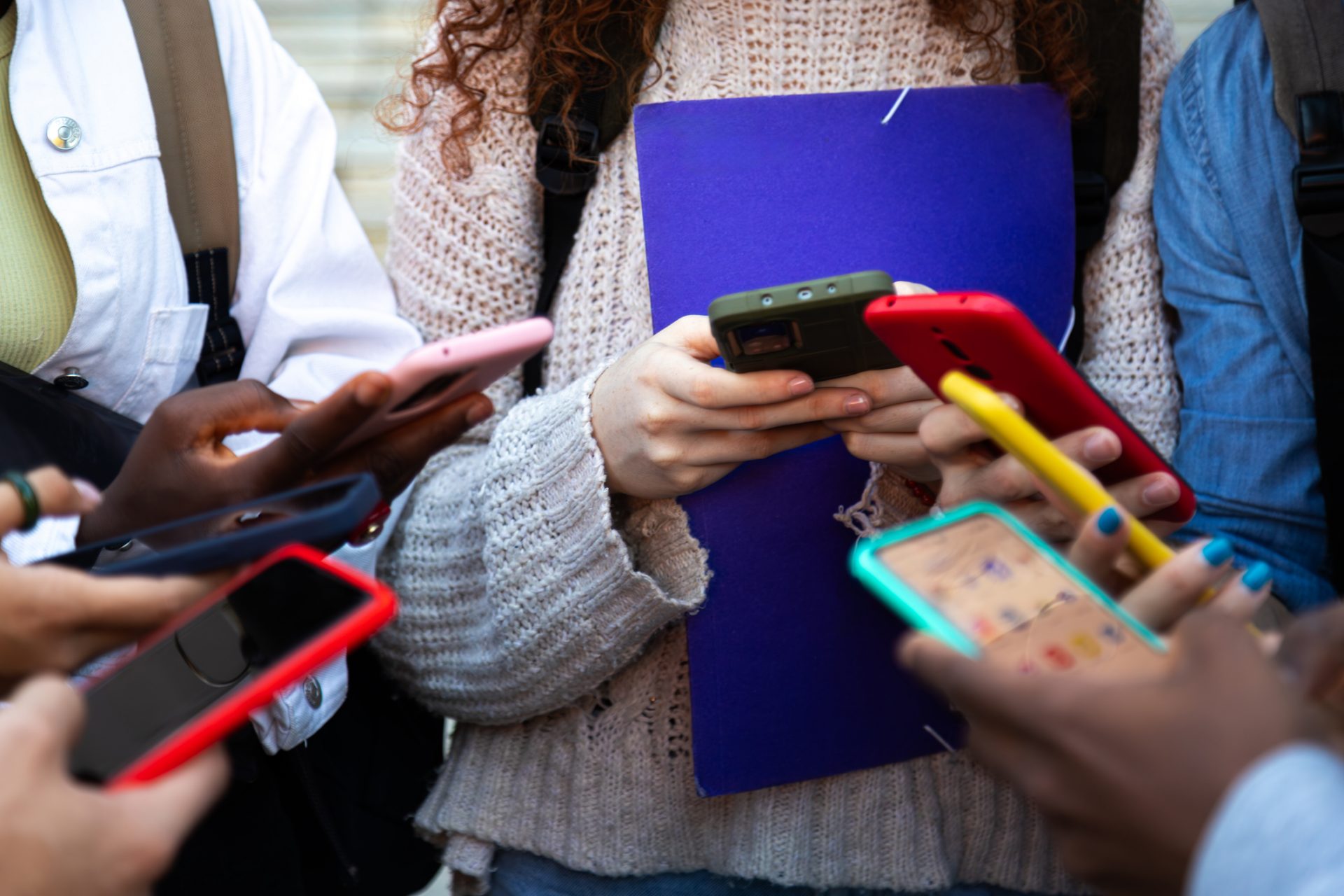 How excessive use of social media affects the brain