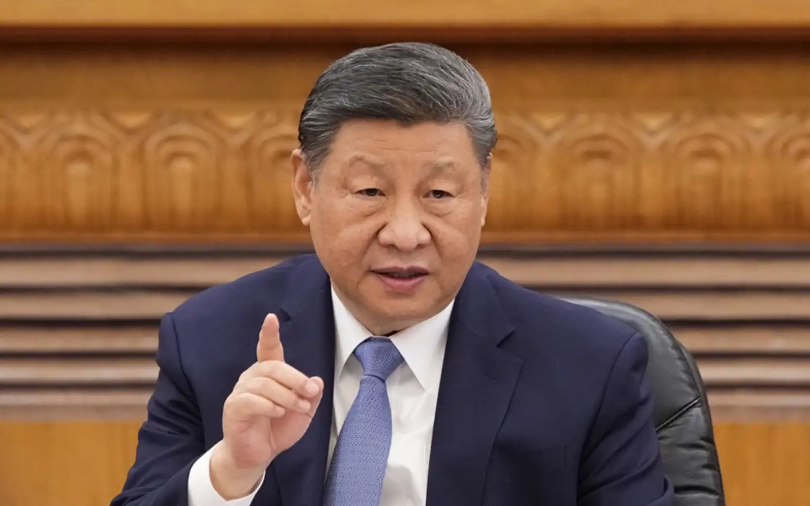 China vows to raise household consumption ‘significantly’