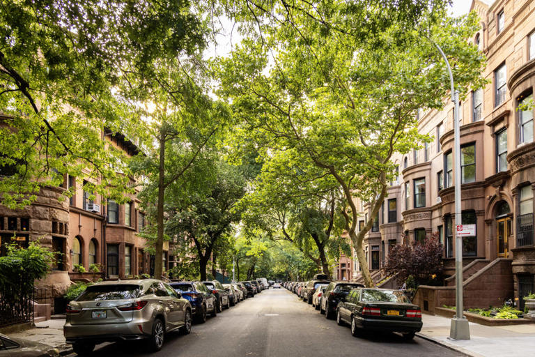 Wealthy Buyers Are Backing Out of Multimillion-Dollar Home Deals