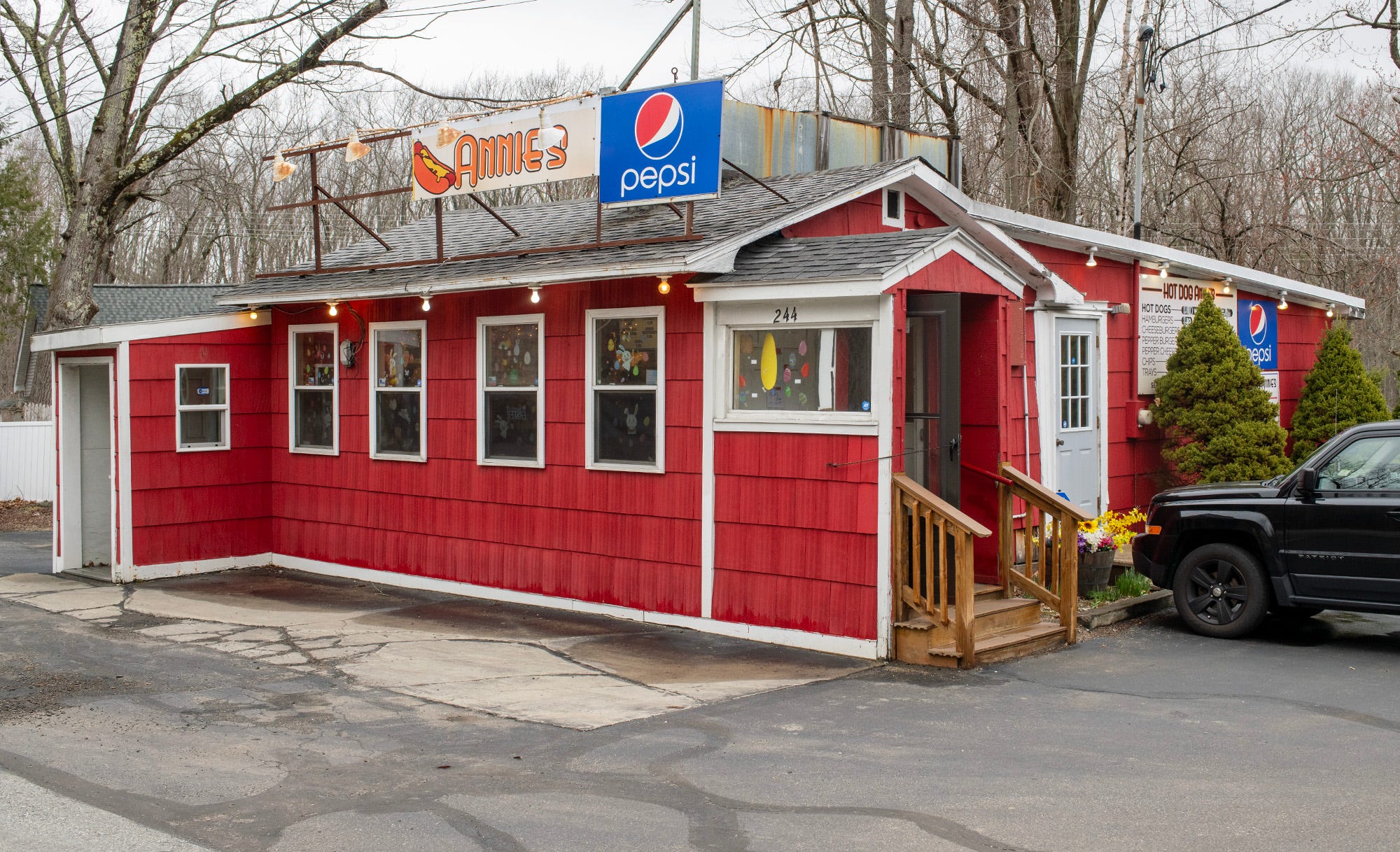 Worcester County Wonders: Dishing out dogs since WWII, Hot Dog Annie's ...