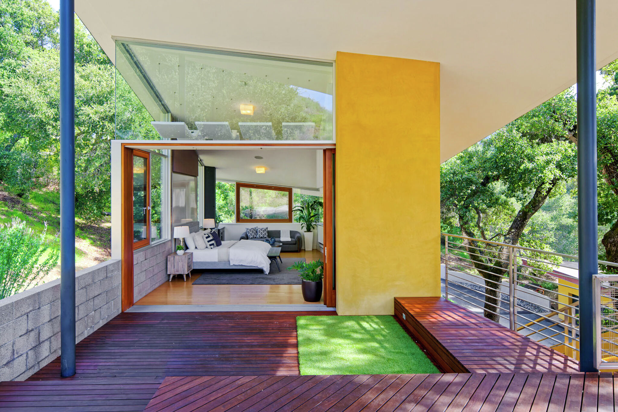 Fire-safe compound in an exclusive Bay Area ZIP code hits the market