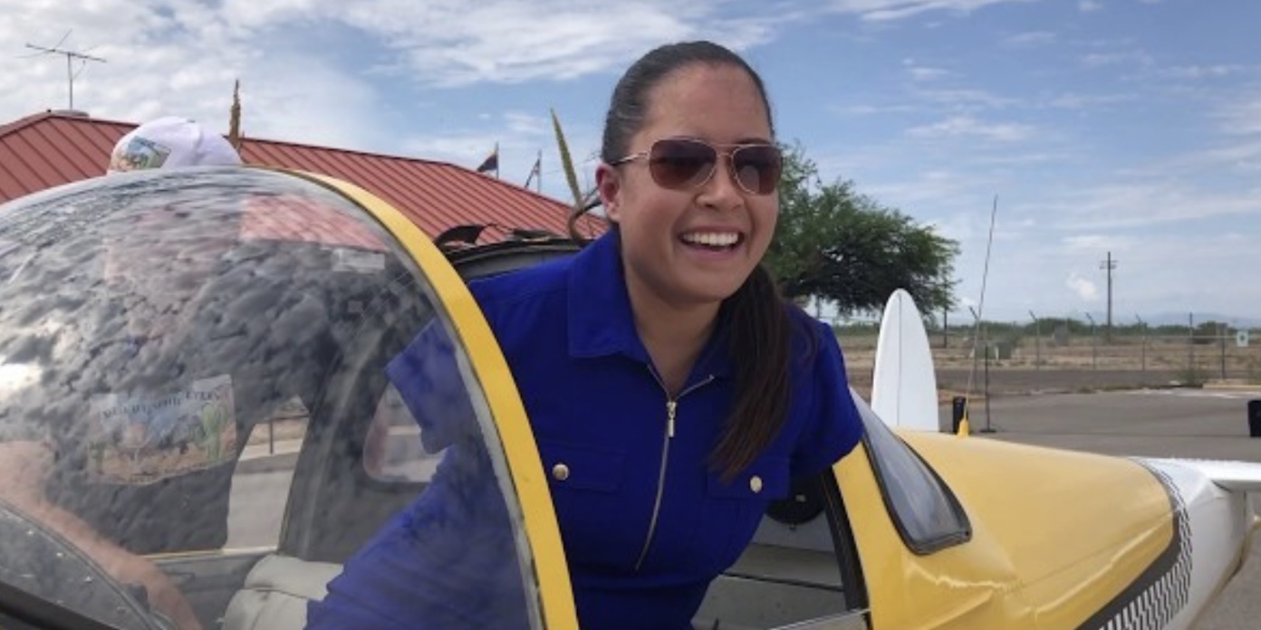 Jessica Cox: Pilot narozený bez rukou, který dobyl oblohu