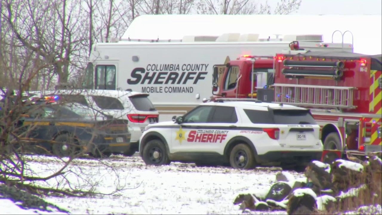 Fatal plane crash in muddy New York field prompts investigation by FAA ...