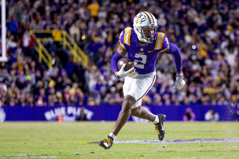 LSU Fans and Teammates React to Kyren Lacy’s Death