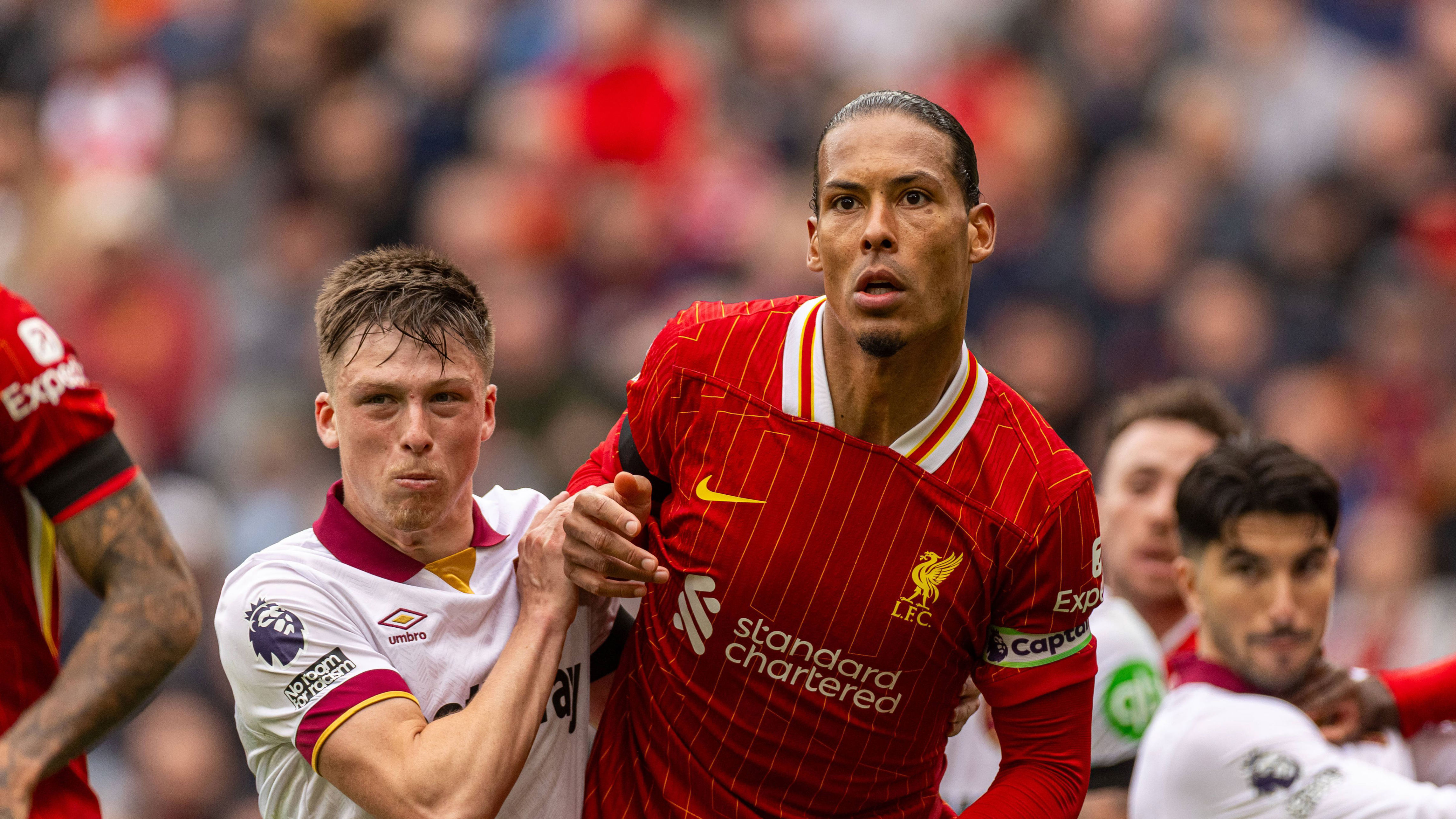 Britse media worden het niet eens over blunderende matchwinner Virgil van Dijk na Liverpool ...