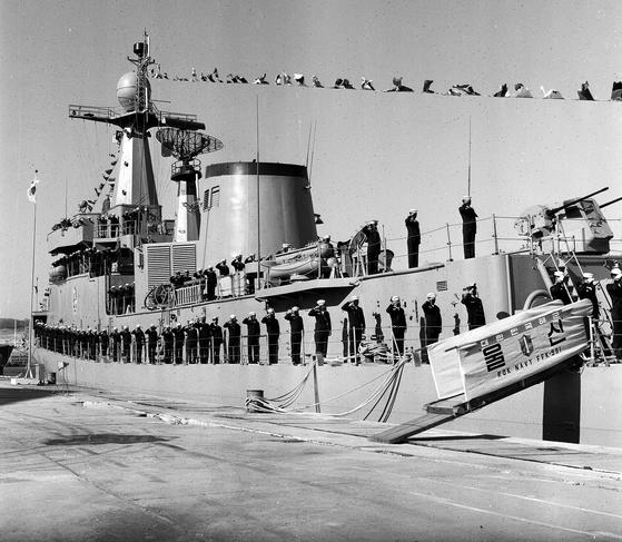 北 당포함 격침에 39명 죽었다…박정희 분노가 키운 'K군함'