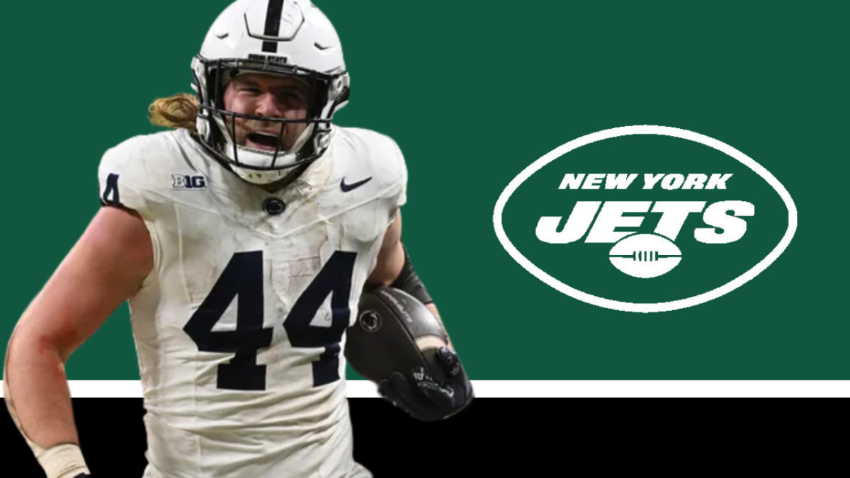 Jets Predicted to Give Fields Big Target in Draft