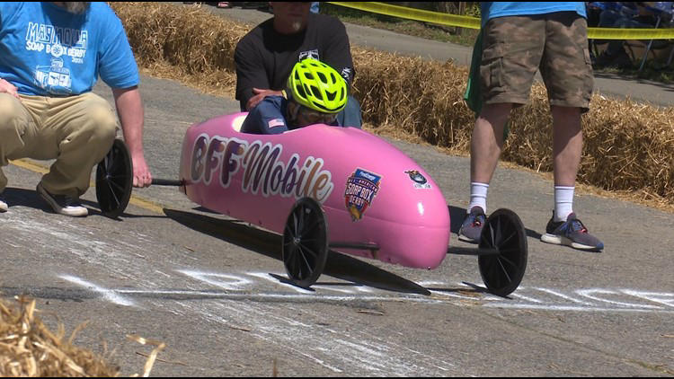 Racers line up to compete in annual Magnolia Soap Box Derby