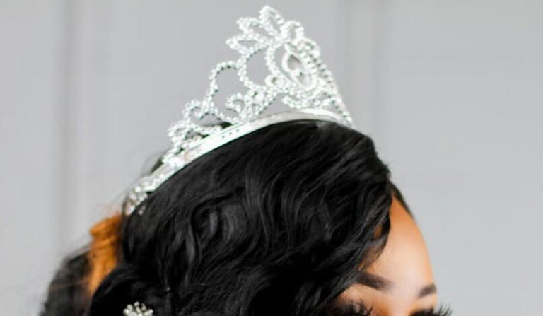 Cynthia Shange, South Africa's first Black beauty queen, dies