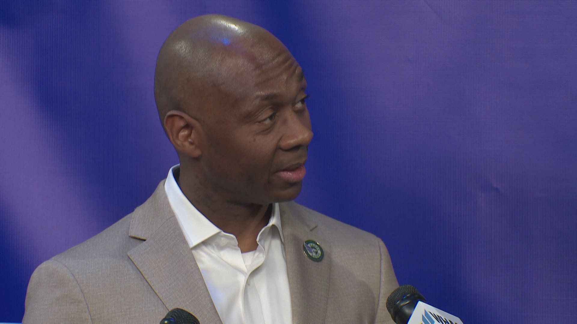 Muhammad Ali Center CEO DeVone Holt talks about reclaiming the spirit ...