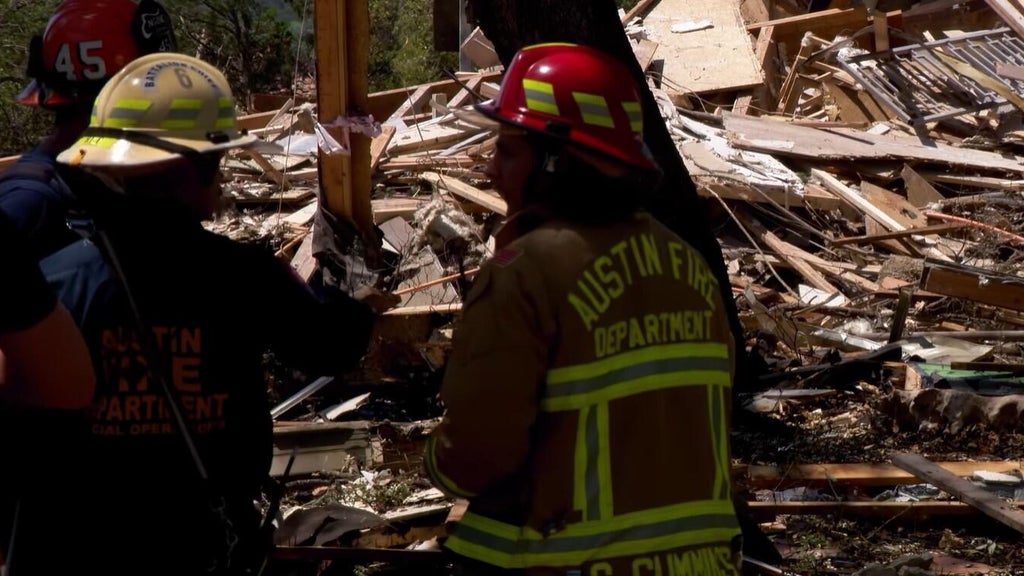 At least 24 homes damaged, 6 injured after Austin house explosion