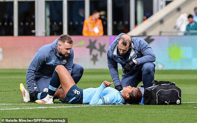 'Catastrophic' scenes as Mary Fowler goes down with a knee injury in ...