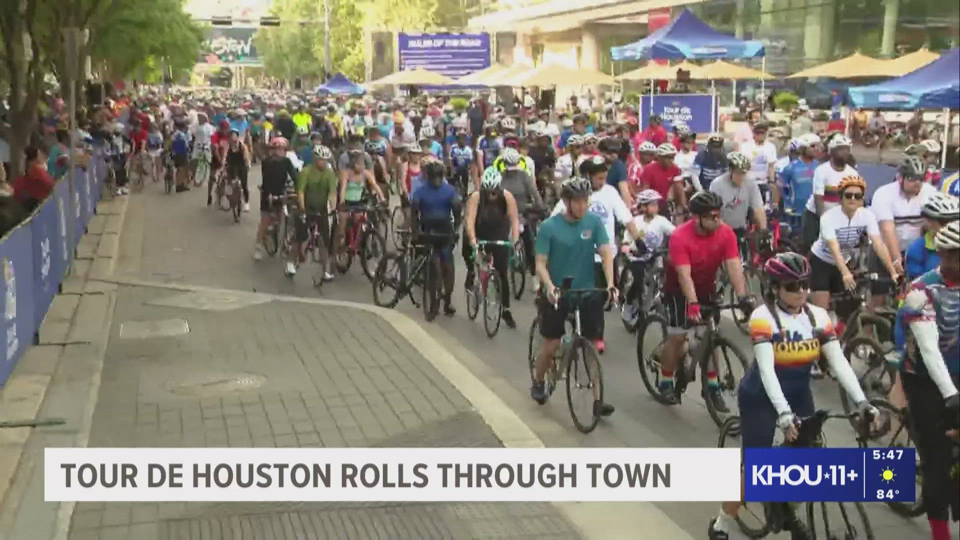 Tour de Houston rolls through the city