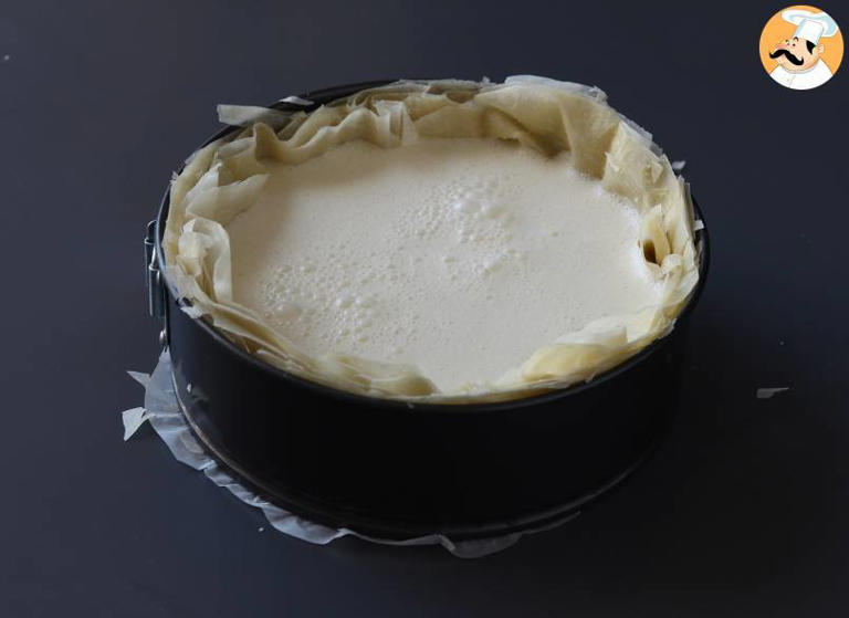 Cheesecake de pistacho con base crujiente de masa filo