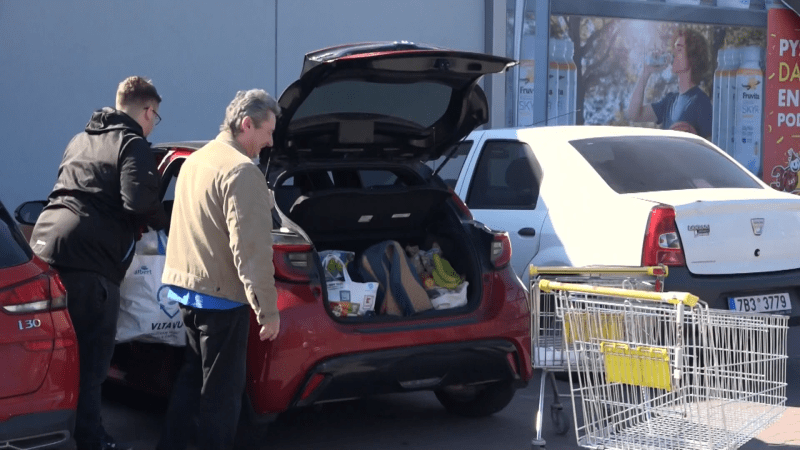 Češi vyrážejí pro zásoby na Velikonoce za hranice. Co se vyplatí ...