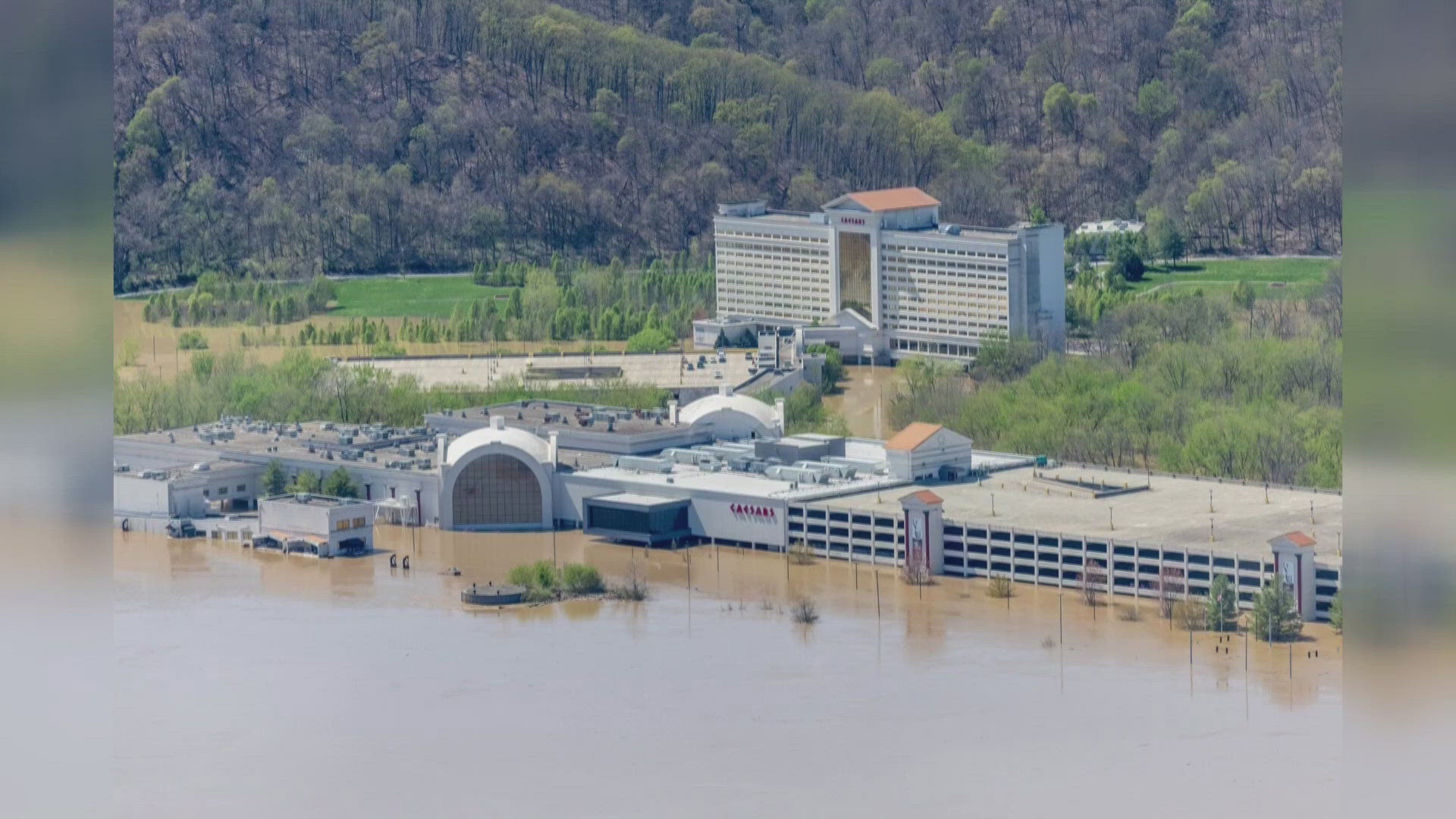 Union employees at Caesars Southern Indiana go on strike after contract ...