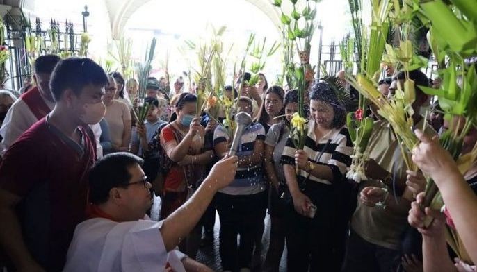 Faithful urged: Take up your cross