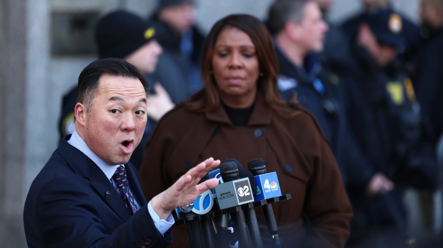 Justice gets criminal referral alleging mortgage fraud by NY attorney ...