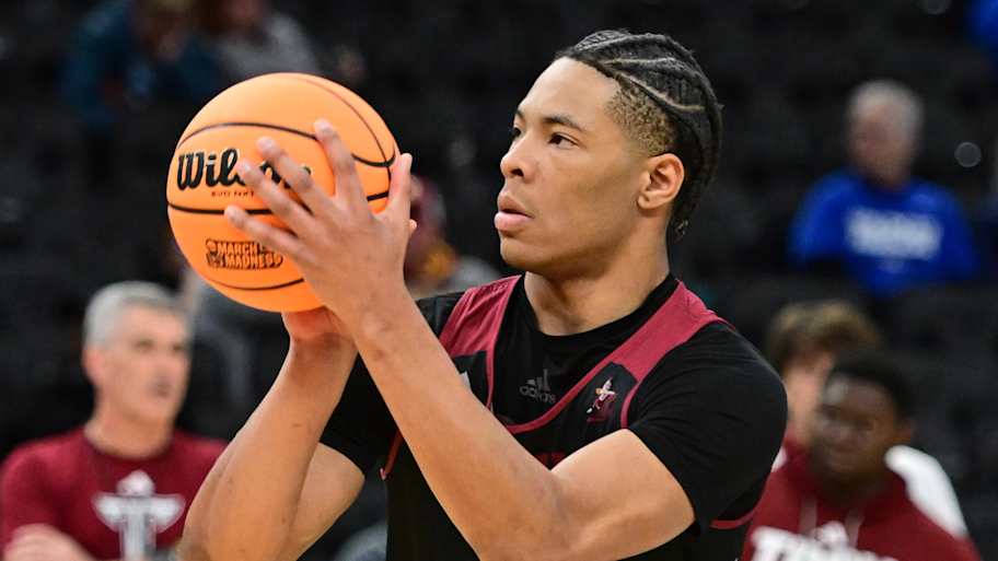 West Virginia Secures Commitment from Troy Transfer Forward Jackson Fields