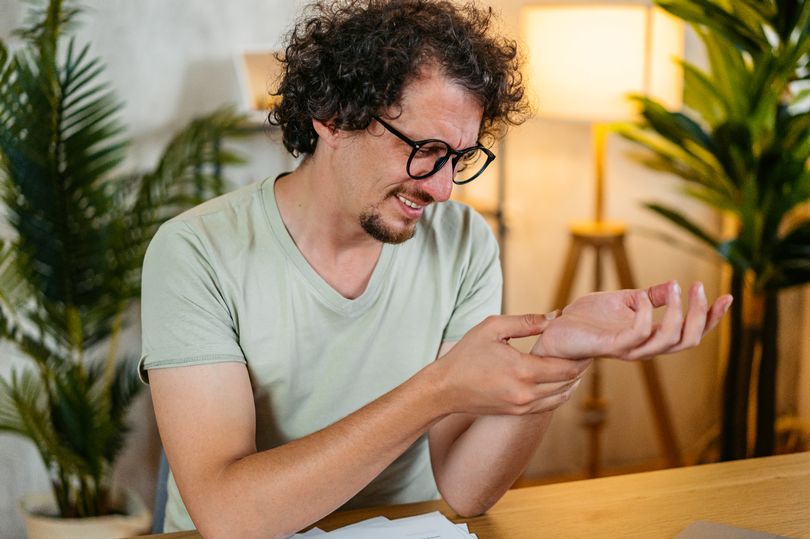 The symptom in your fingertips that could indicate UK's deadliest ...