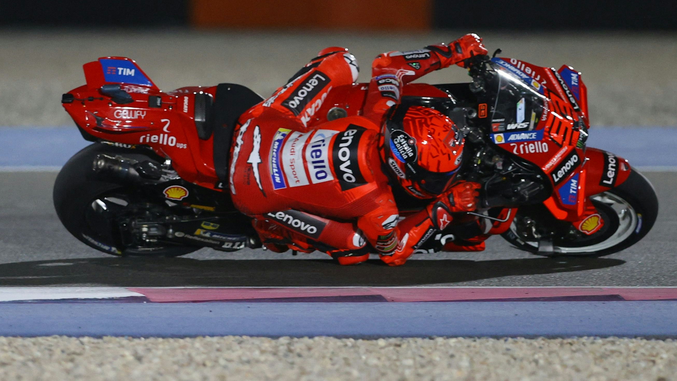 Marquez siegt! Wieder große Sorge um Weltmeister Martin