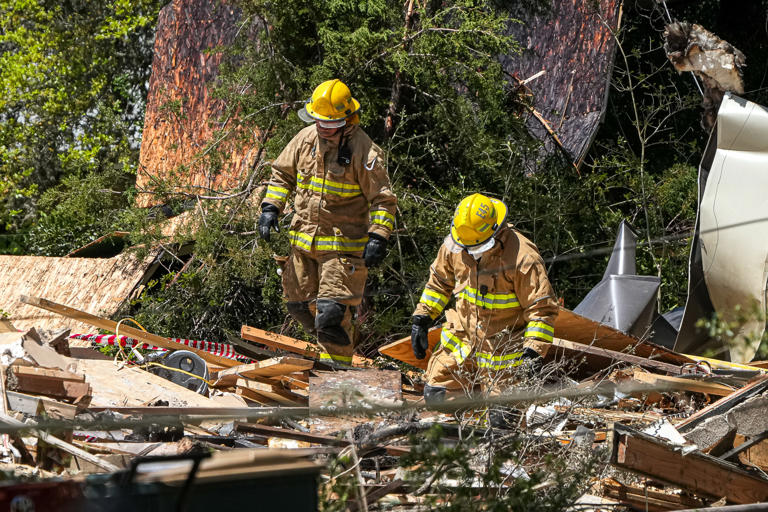 6 injured in Northwest Austin home explosion, 24 other houses damaged ...