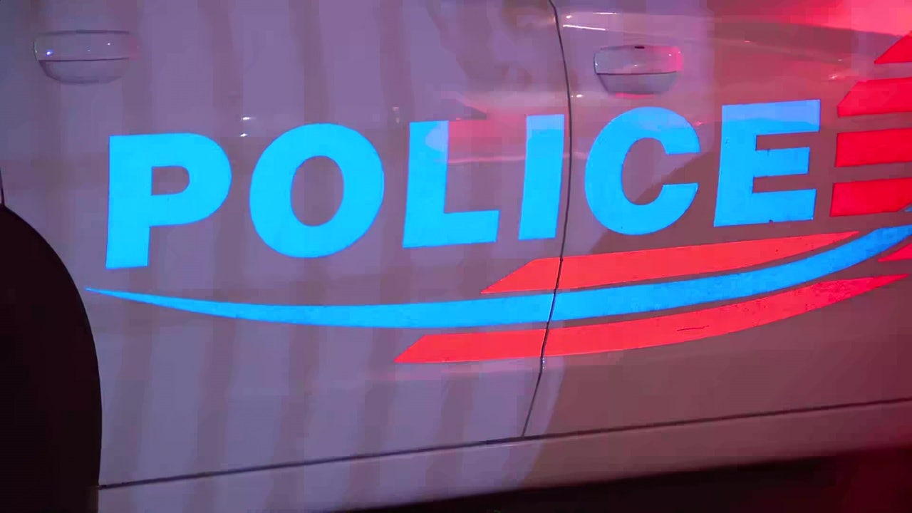 Man stabbed, robbed by suspects on scooters in DC, police say