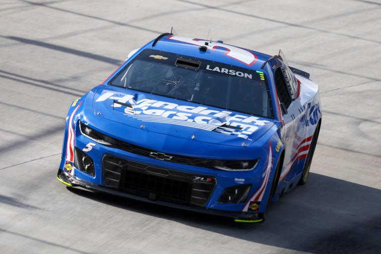 NASCAR Bristol results: Kyle Larson is winner, plus full leaderboard