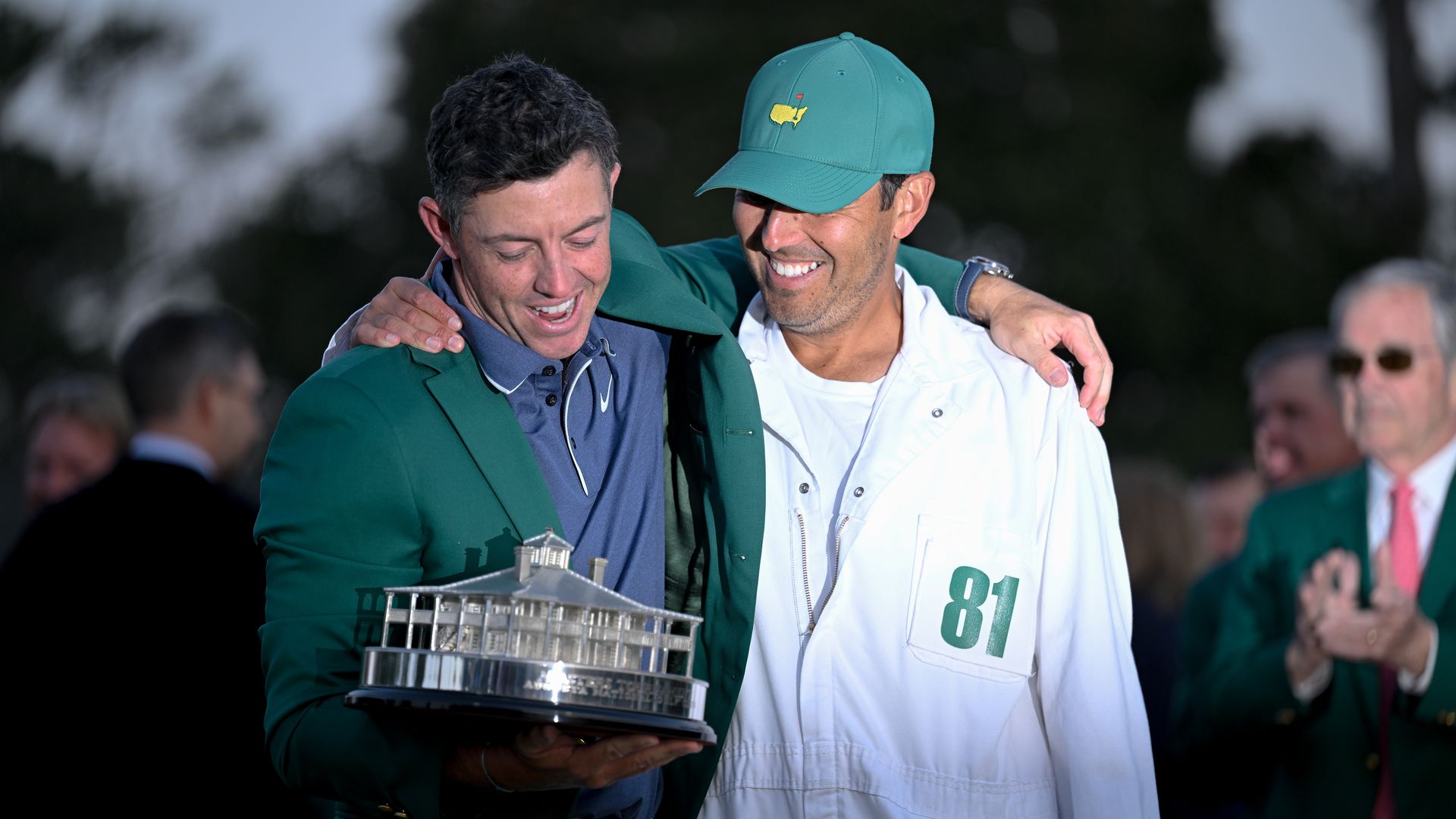 Rory McIlroy breaks down in tears when defending caddy amid Masters title