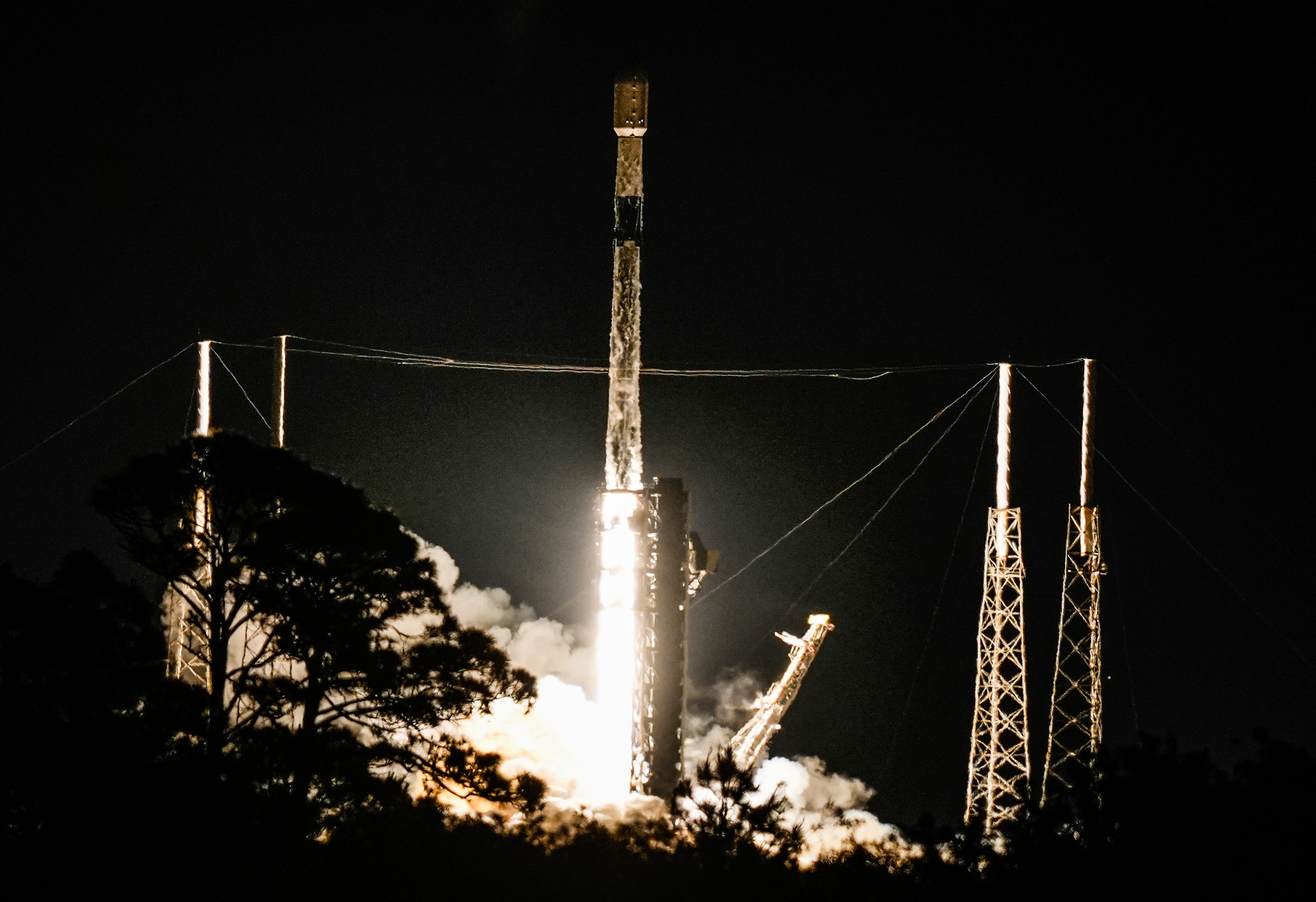 SpaceX launch recap: Live updates from Monday midnight Starlink mission ...