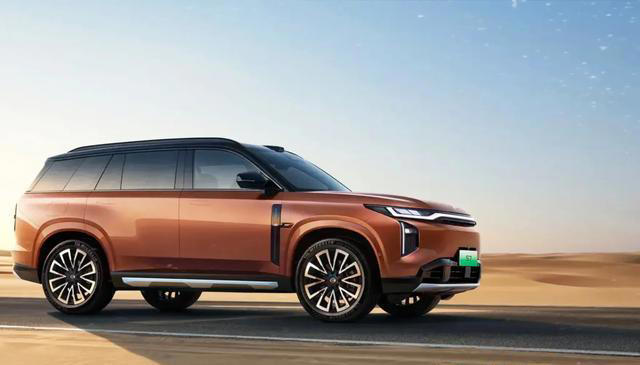 家庭“神车”来袭，定位中大型SUV，续航1200km，配2.0T+爱信8AT
