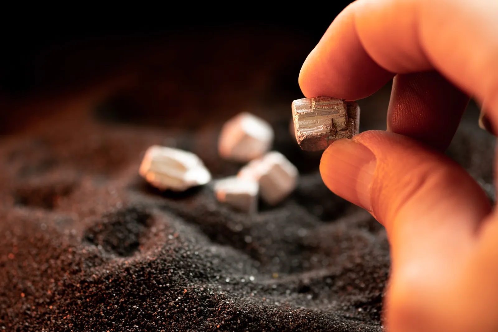 Terres rares : la Chine bloque les exportations, les États-Unis à court ...