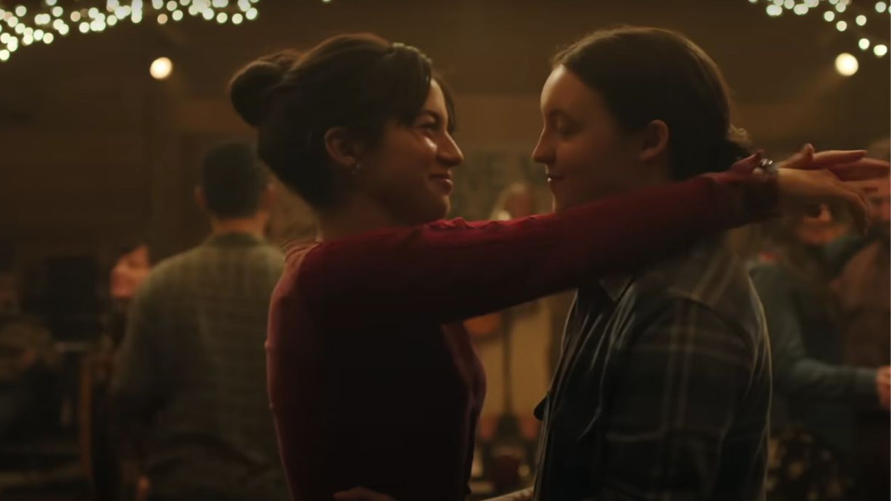 The Last of Us Season 2: Bella Ramsey Opens Up About Ellie’s First Kiss ...