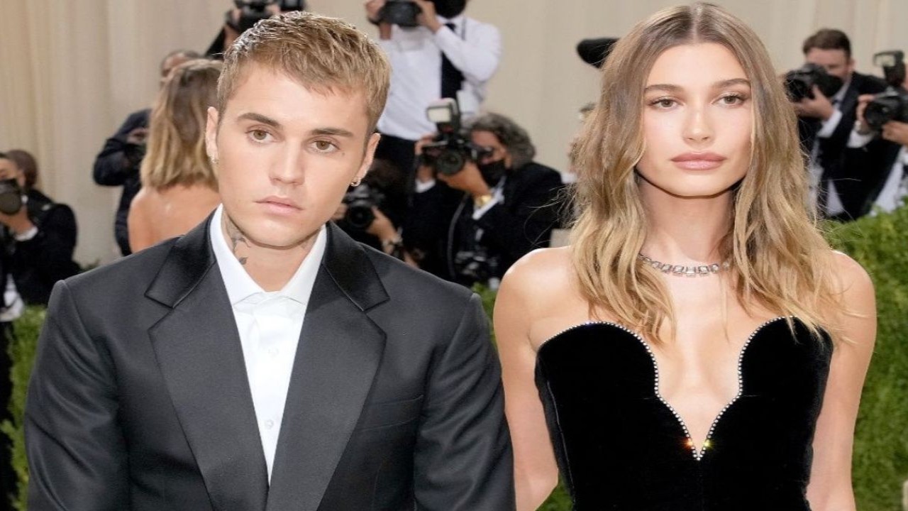 Was Justin Bieber Uninterested in Disneyland Trip with Wife Hailey ...