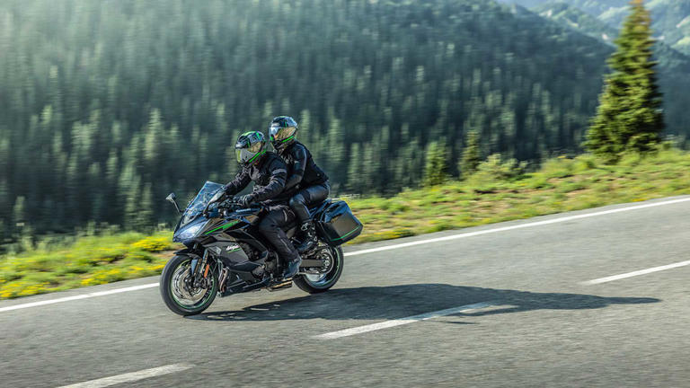10 Best Sport-Touring Motorcycles For Riders Who Love Speed And Comfort