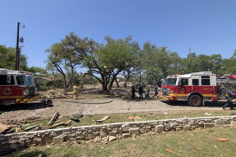 Massive house explosion in Texas causes severe damage to neighboring homes