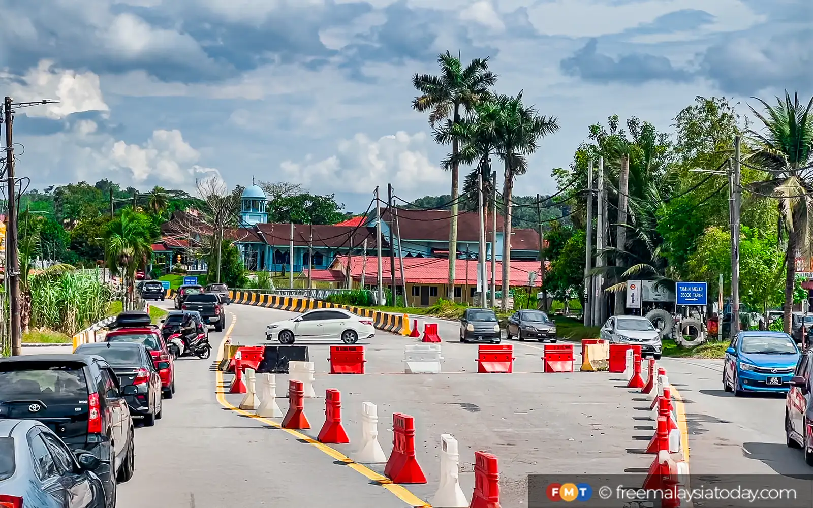Tapah traders call for return of 2-way traffic system to ease congestion