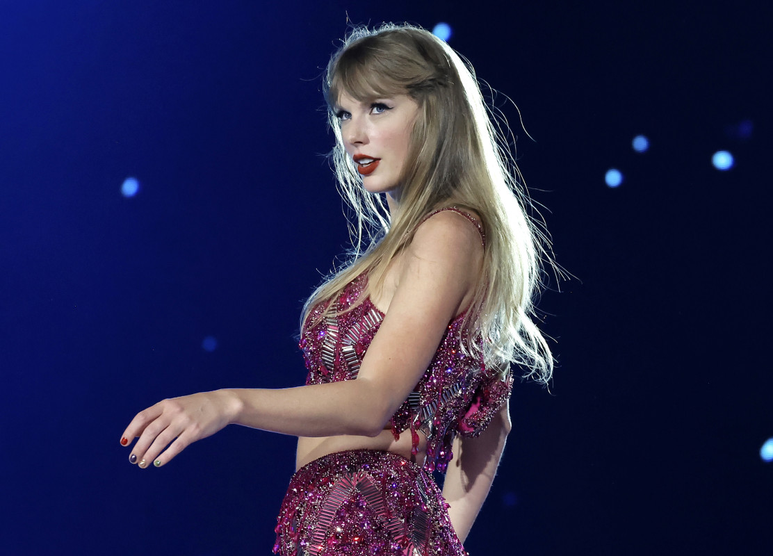 Taylor Swift Fans Go Wild After Producer Appears to Confirm New Album