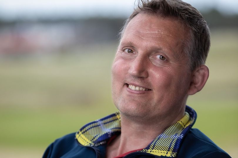 Rugby legend Kenny Logan prepares for endurance challenge in memory of ...