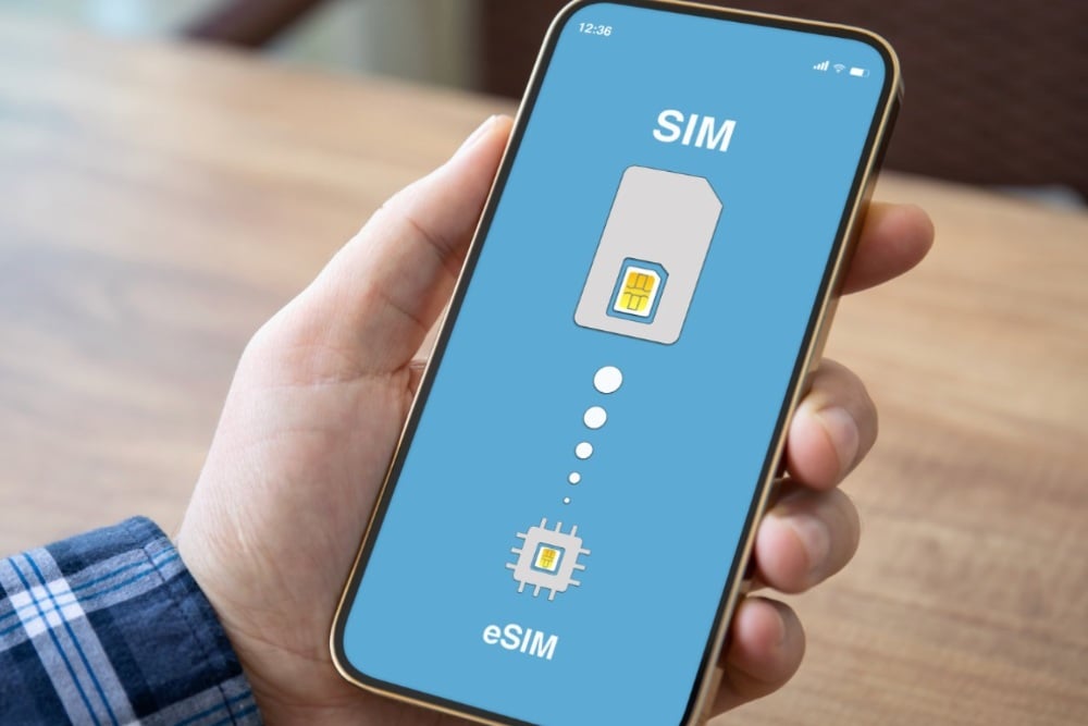 Daftar iPhone dan Android yang Bisa Pakai eSIM 2025