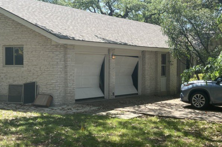 Massive house explosion in Texas causes severe damage to neighboring homes