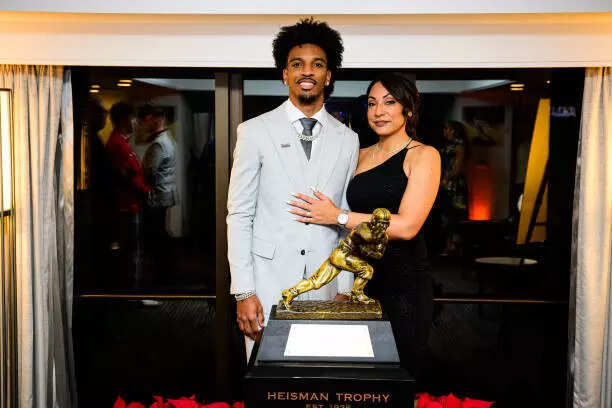 Jayden Daniels' dance with mom Regina Jackson steals spotlight at ...