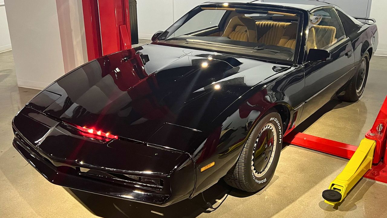 How Knight Rider’s KITT Set the Standard for High-Tech Cars