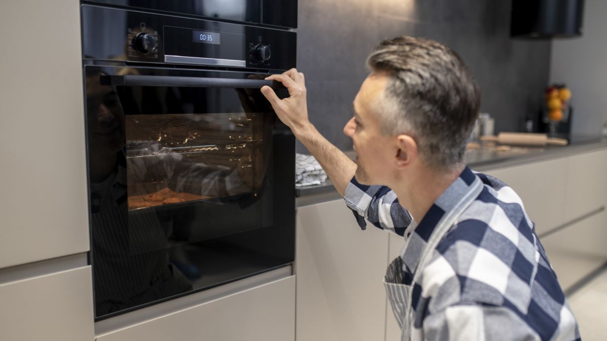 Do you really know what all the symbols on your oven mean?