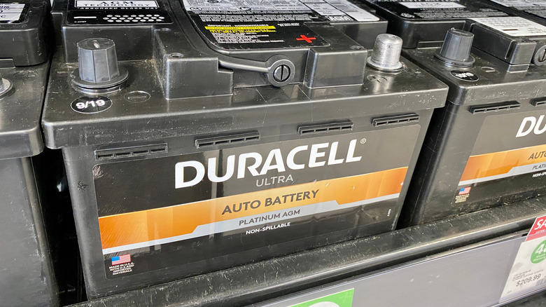 AGM Vs Standard Car Batteries: What's The Difference & Is One Better ...