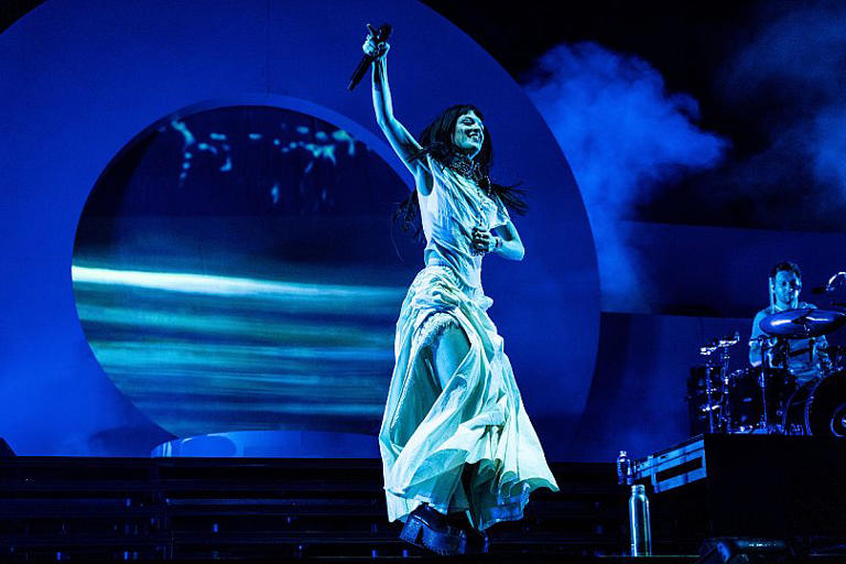 Chief Executive signs off first above-ground construction at extension ...