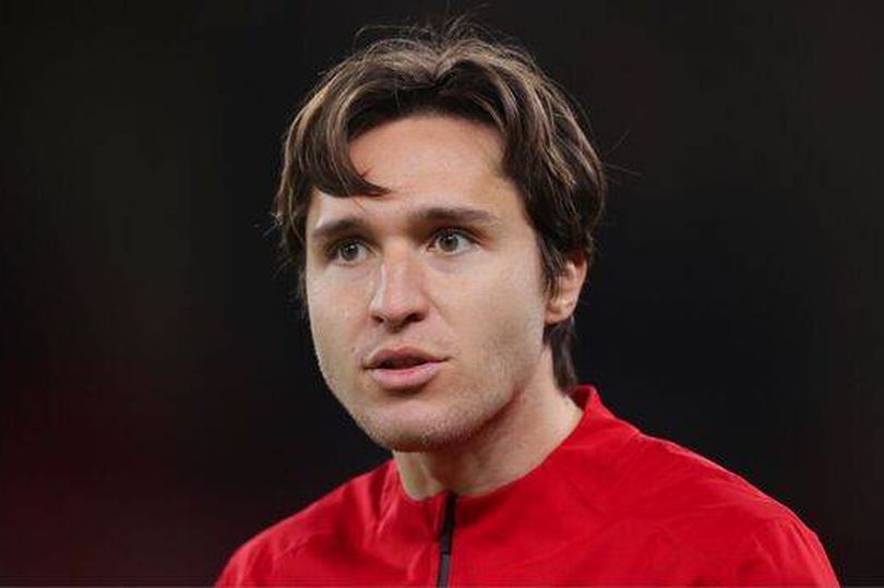 Federico Chiesa shows true colors with behavior on Liverpool bench ...