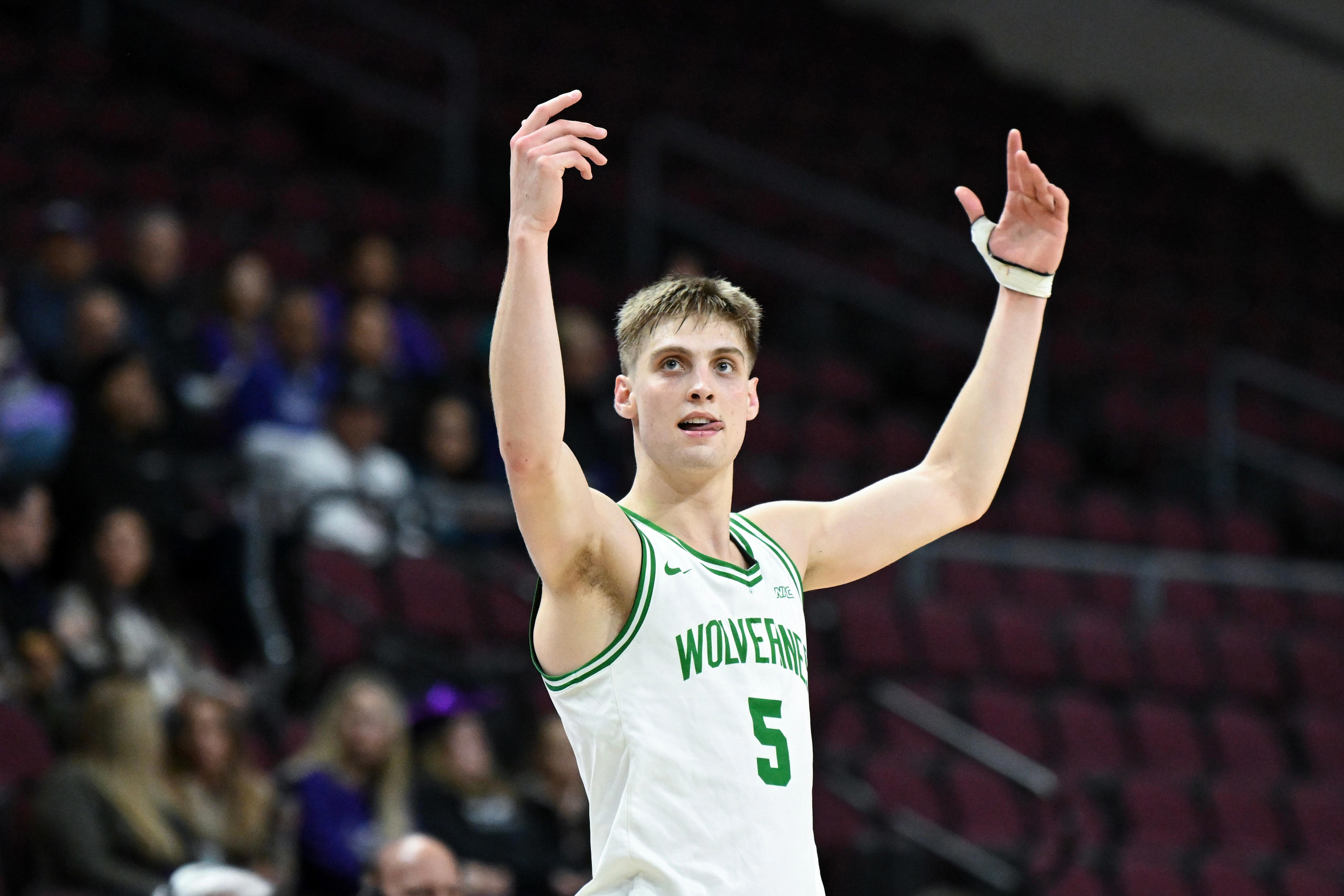 Iowa basketball hosts transfer portal visitor from WAC champion